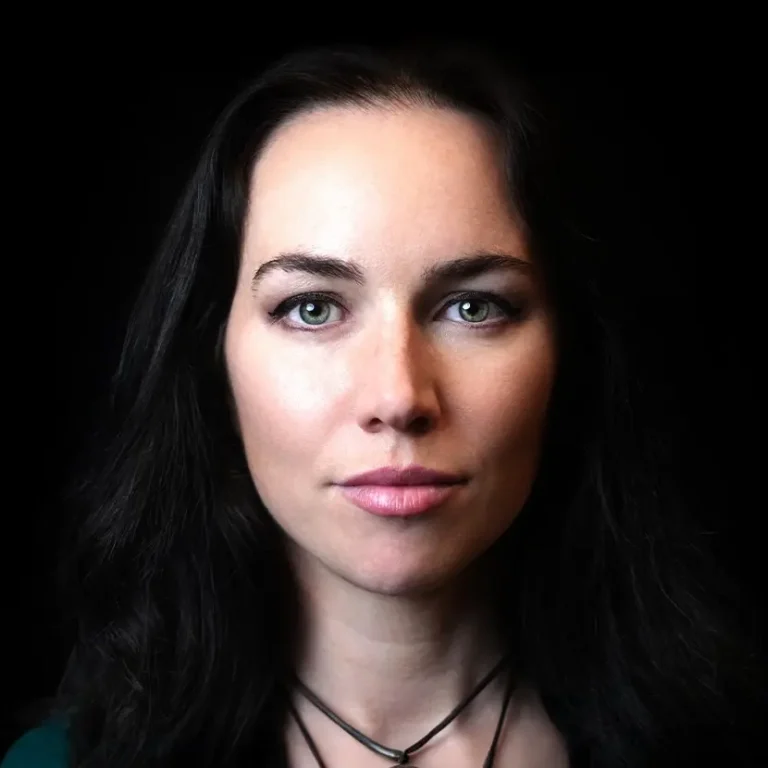 Contratar Conferencista Liv Boeree | Aurum Speakers Bureau