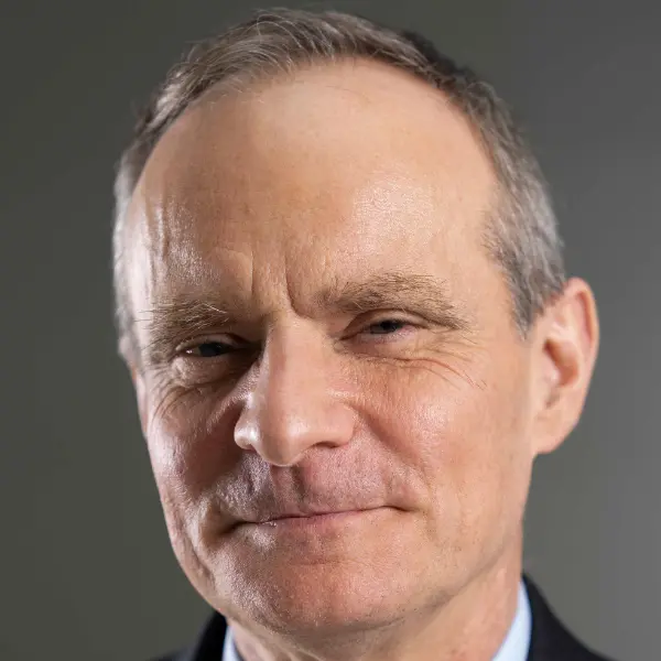 Simon Johnson Speaker Bureau & Booking Fees | Aurum Speakers